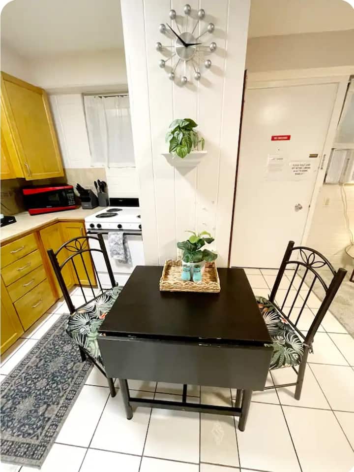 Vintage Surfhaven W Fullkitchen & Pool. Sleep 6-8! - O‘ahu, HI