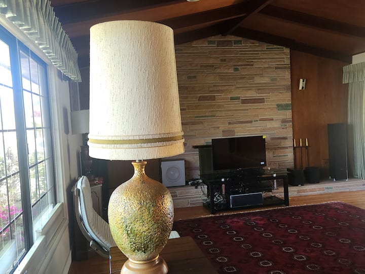 Mid-century Modern 4bed 2bath Central Quiet Trees - Rancho Cordova, CA
