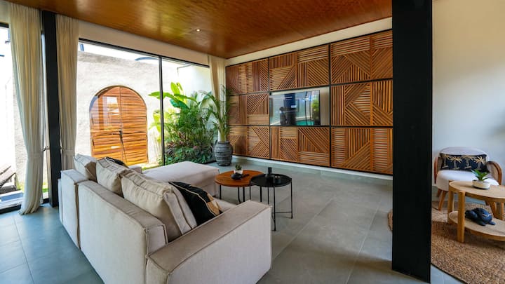 New Listing Promo: 3br Whole Villa - Cemagi Beach - Australia