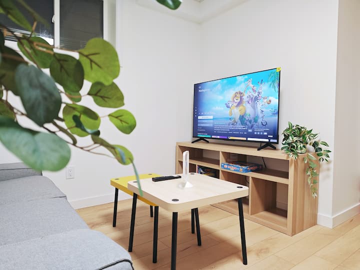 98b-urban Calm Suite - Saskatoon