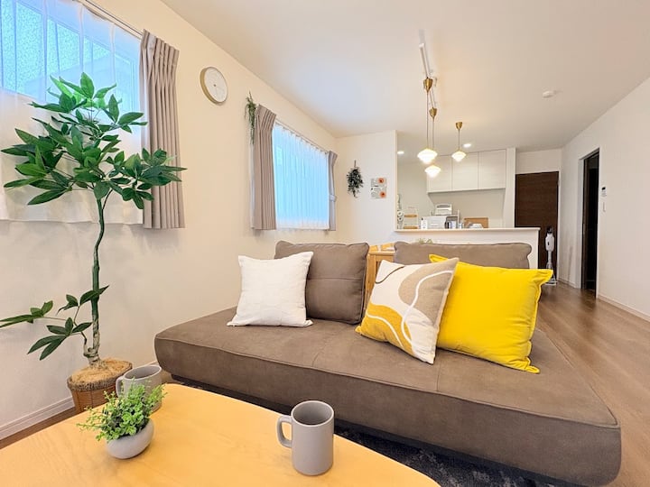 新築の綺麗な家/最大８名/3寝室/丸亀駅徒歩５分/駐車場2台無料/ファミリー＆グループ/うどん - 마루가메시