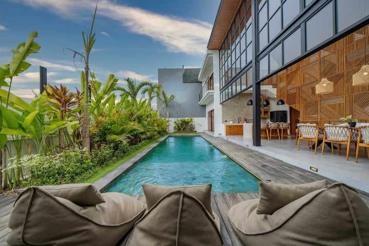 New Listing Promo-sumptuous 3br Cemagi Beach Villa - Bali