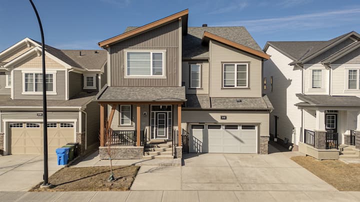 Private 2br Suite | 15 Mins To Airport - Canada