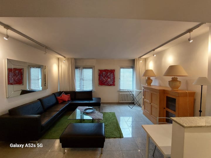 Schöne Wohnung Im Herzen Von Düsseldorf - Düsseldorf