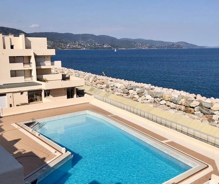 Appartement Vue Mer Et Port Garage Privé + Piscine - Plage du Lavandou