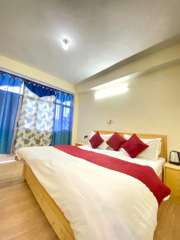 Mountain Homestay W/ Snowy Peaks View, Hp - Lahaul And Spiti