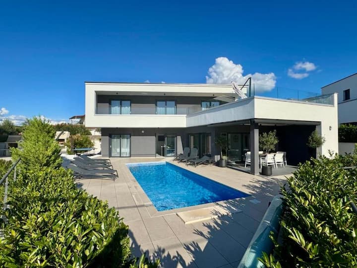 Villa Tereza Luxury Sea View Villa - Malinska