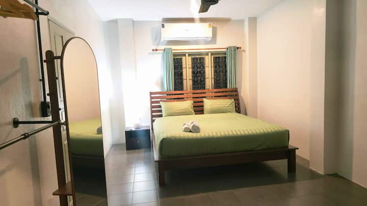 1 Bed, Kitchen, Living Room With Garden View (B1) - Ko Tao