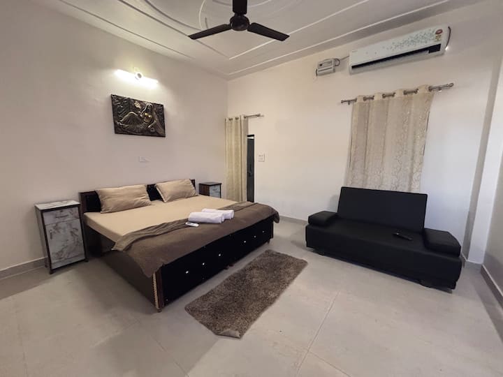 Terminal Stay-independent 1 Bed- Fully Ac, Tv Unit - Meerut