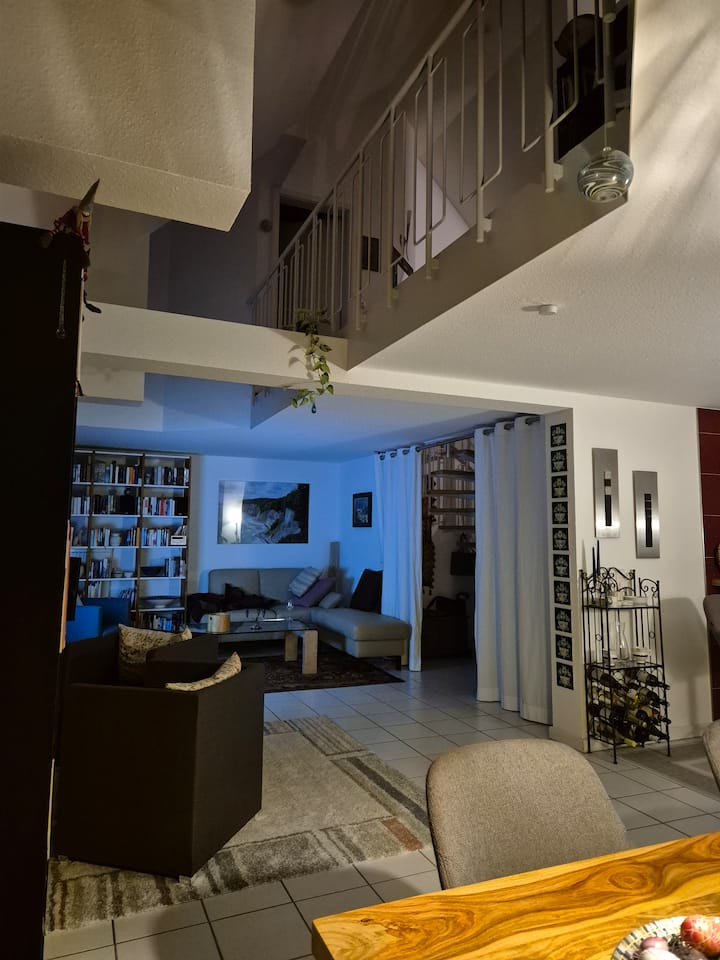 Elegante Galerie-wohnung Im Süden Aachen - Aix-la-Chapelle