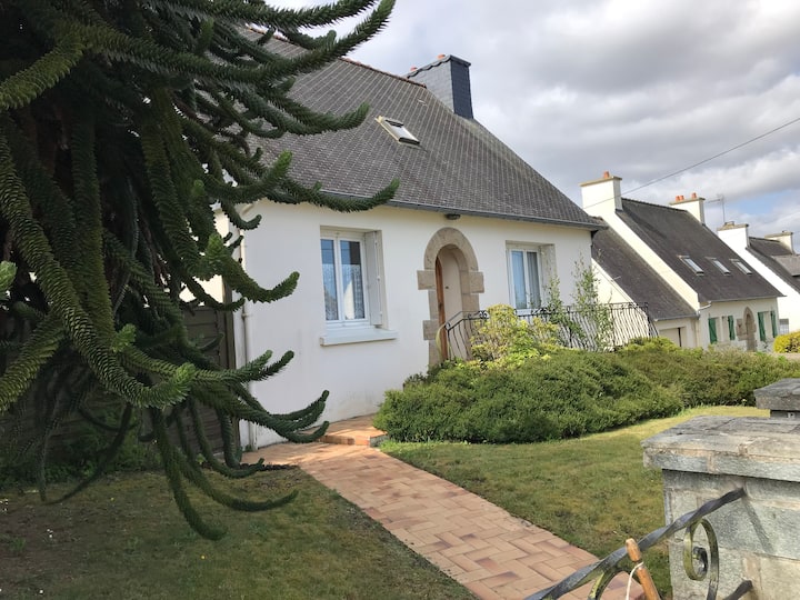 Maison En Cœur De Ville, Située à 5km Des Plages - Plestin-les-Grèves