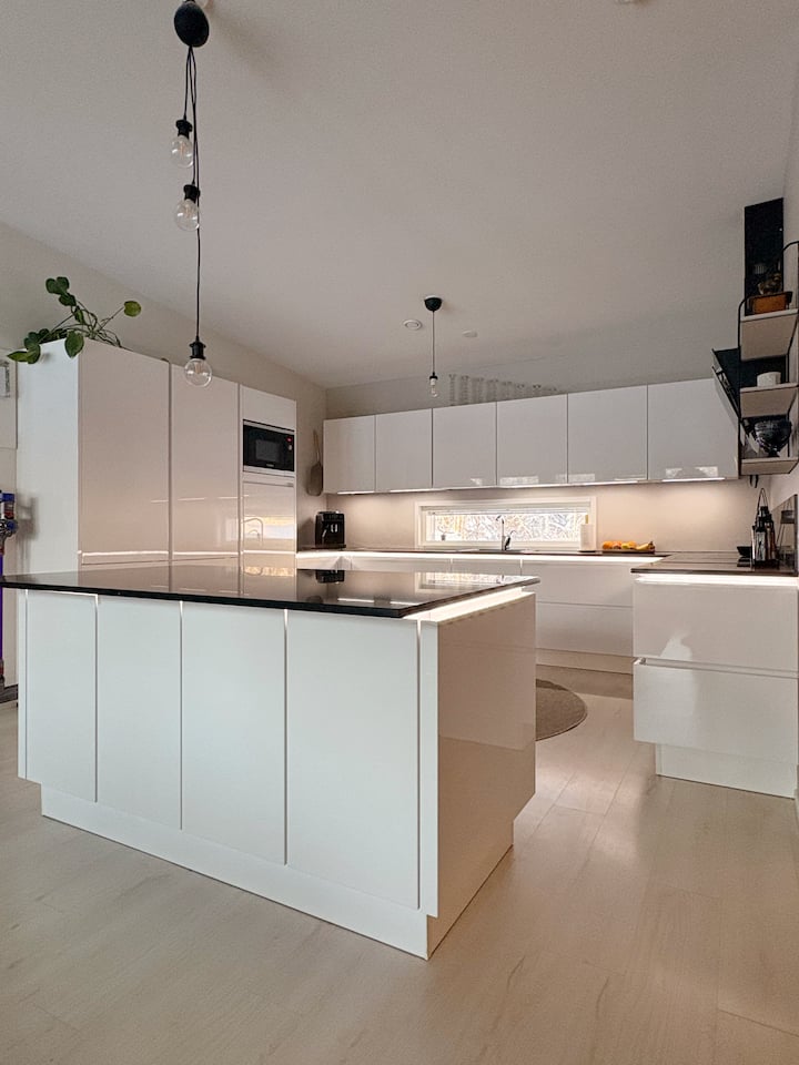 Moderni Omakotitalo - Hämeenlinna