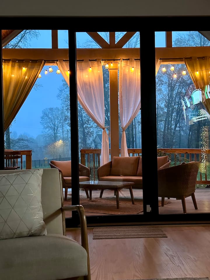 Large House In Charlotte With Spacious Backyard - Concord, NC