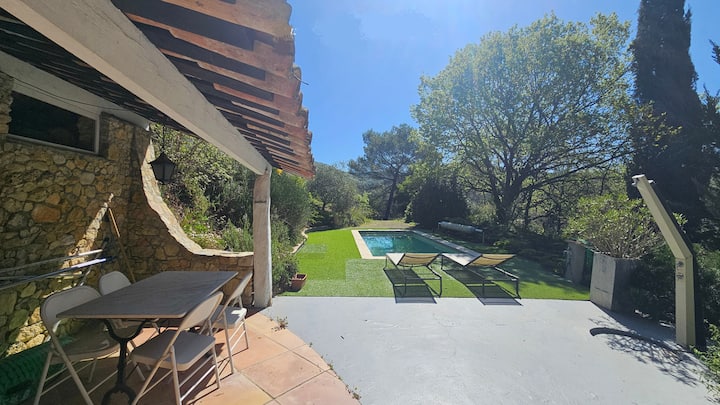 Villa Provençale De Charme Avec Piscine Et Sauna - Montferrat
