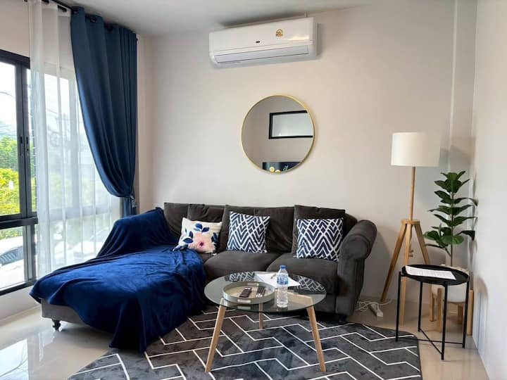 Modern 2-bedroom Townhouse - Phuket