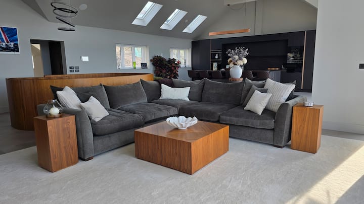Melan Luxury Apartment | Panoramic Strait Views - Llanberis