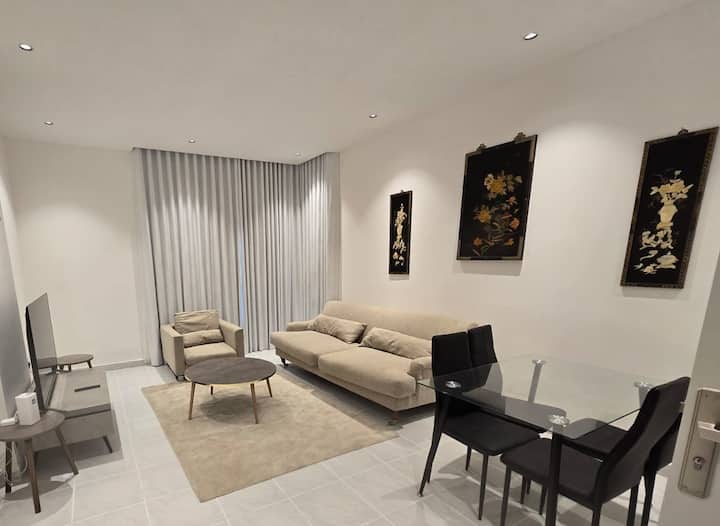 2 Bed Room Apartment Luxurious - Abou Dabi