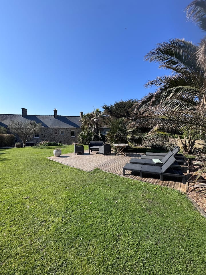 La Longère : Maison En Pierre à 2 Pas De La Mer - Omonville-la-Rogue