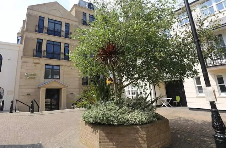 Central Brighton, Steps From Shops. - Brighton