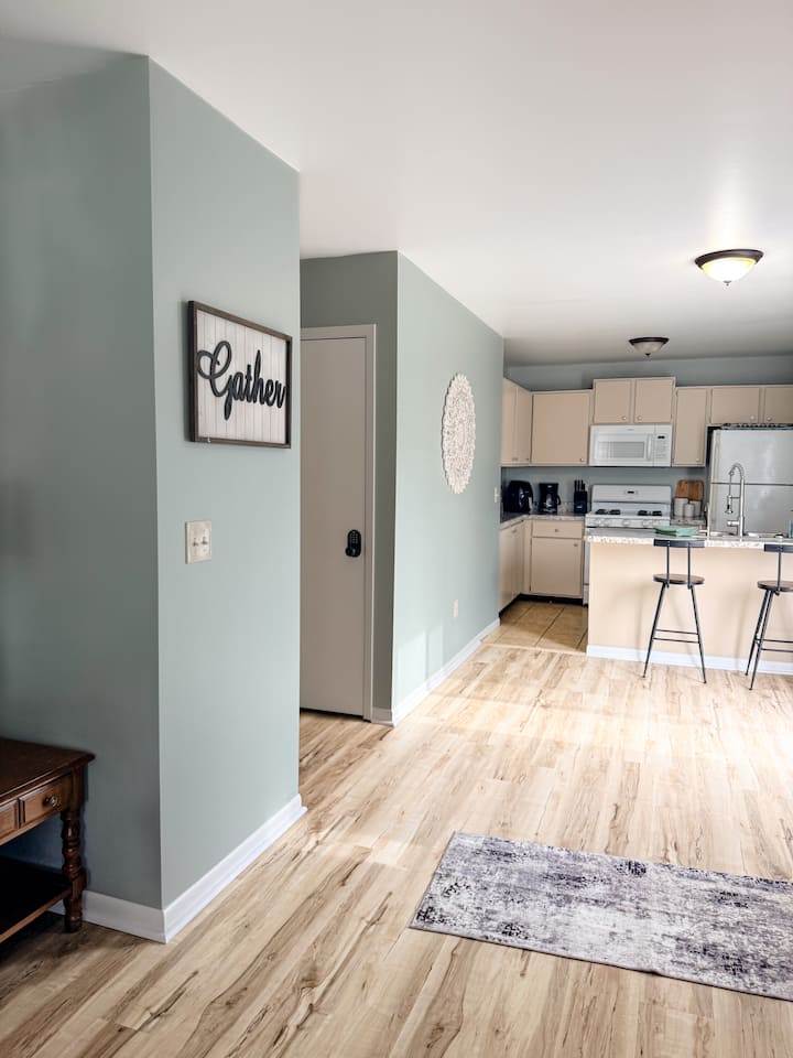 Runaway To Nature 2 Bedroom 1 Bath Retreat - Hidden Lake, South Lyon