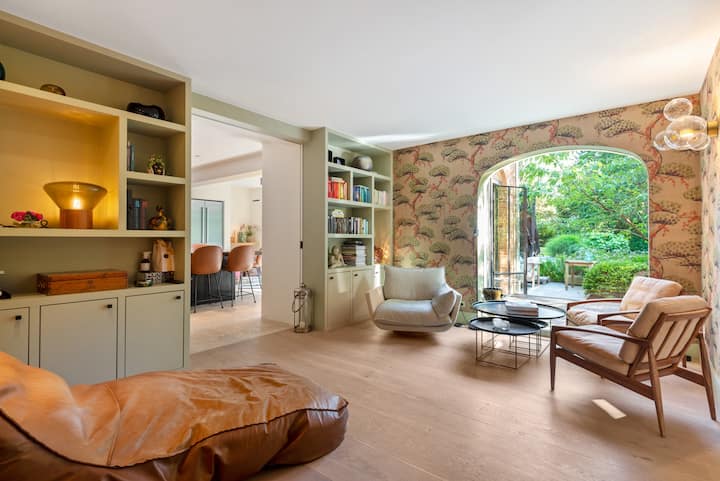 Home With An Xxl Pool And A Volleyball Court - Brasschaat