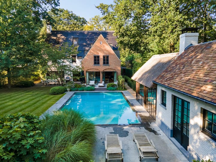 Home With An Xxl Pool And A Volleyball Court - Zoersel