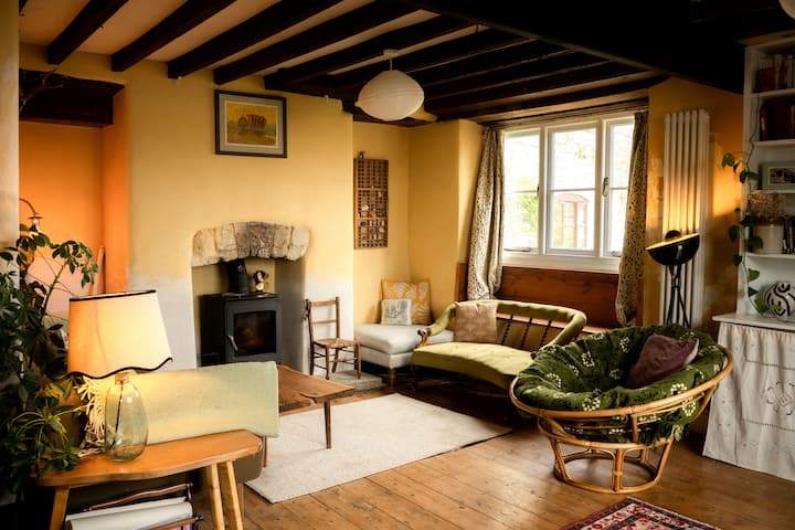 Summer Let. Charming Cotswold Stone Family Home - Nailsworth