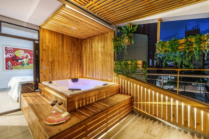Penthouse Laureles • Private Rooftop + Jacuzzi - Medellín, Colombia