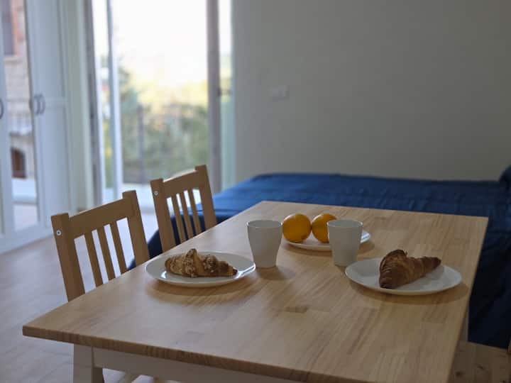 Monolocale Al Primo Piano Con Terrazza Panoramica - Benevento