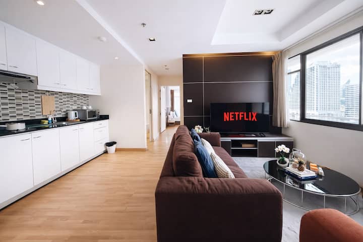 Spacious Nana Stay | 3 Beds | 1 Bath | Bts Nana - Bangkok