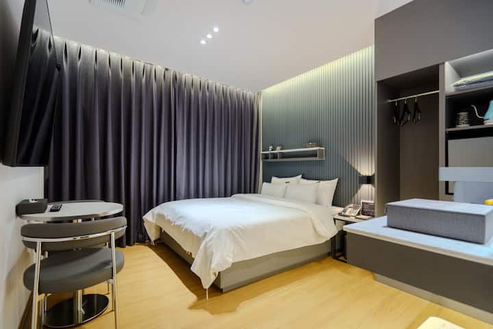 [광주 첨단 호텔하리유] 스탠다드 더블-욕조방 - Gwangju