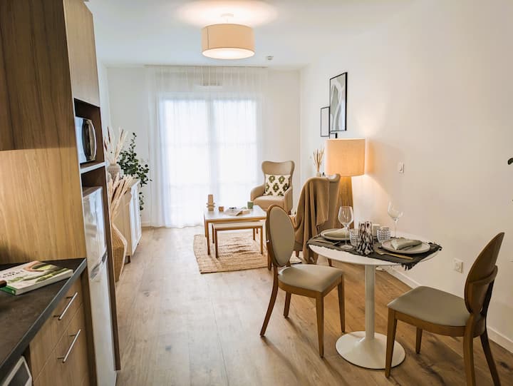 Très Beau 2 Pièces - Champs-sur-Marne