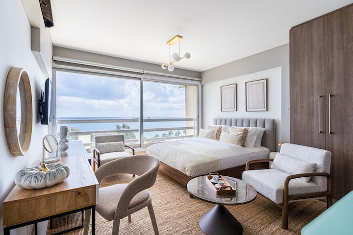 Signature Seaview Penthouse Studio - Limassol
