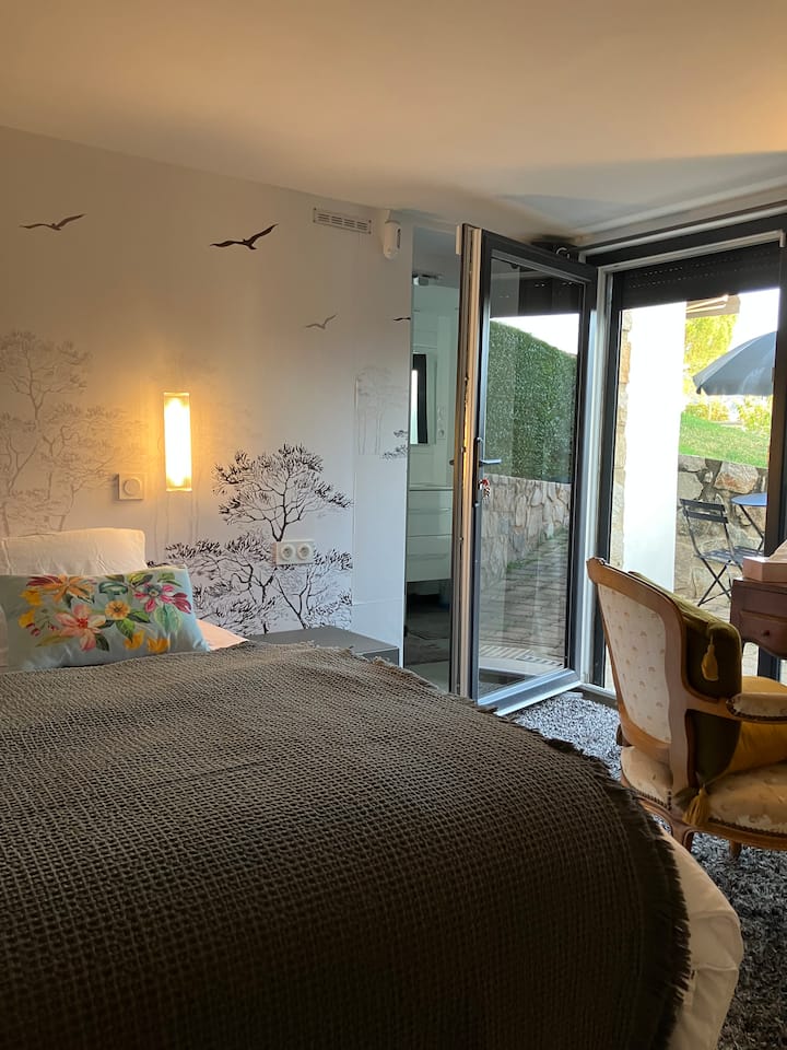 Chambre Meublée Avec Entrée Indépendante. - Saint-Étienne
