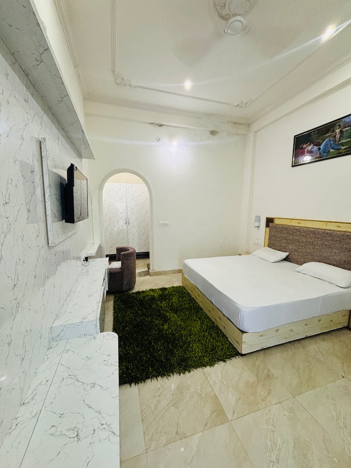 Himalayan Canvas Homestay - Room 3 - Chamba