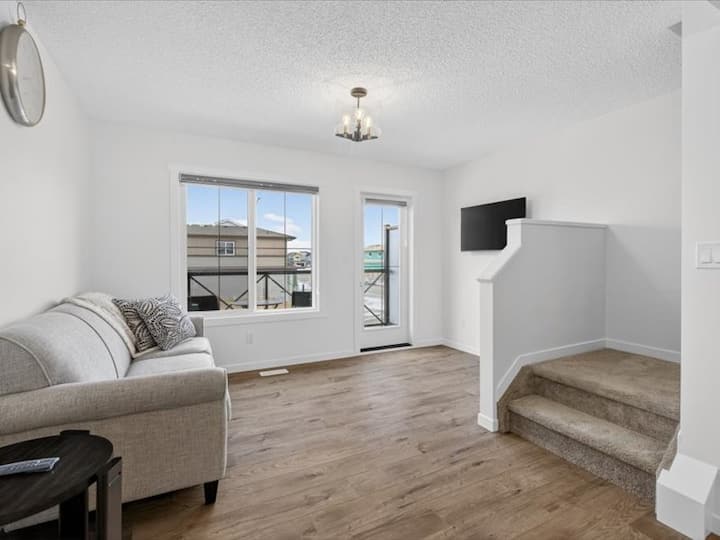 Modern 2 Bedroom Spruce Grove Oasis - Spruce Grove