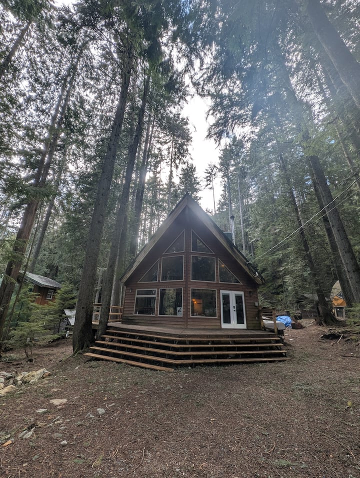 The Robin's Roost - Sunshine Valley, BC