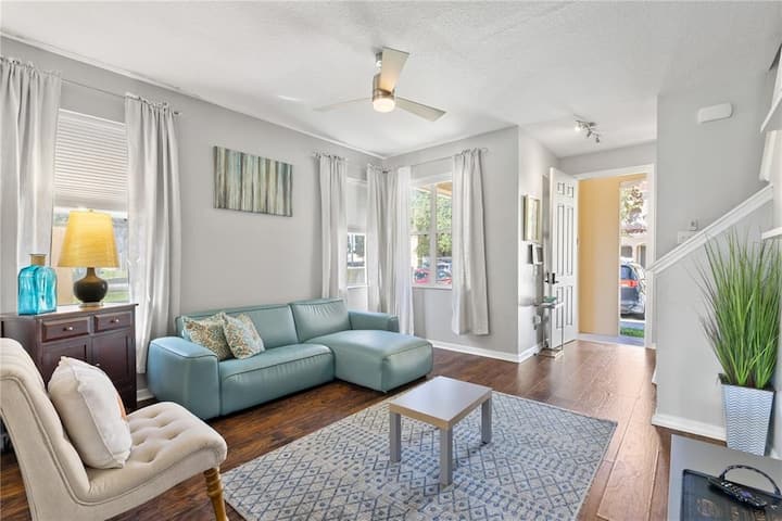 3 Bedrooms / 2.5 Bathrooms/ Crestwynd Bay (7614li) - Celebration, FL