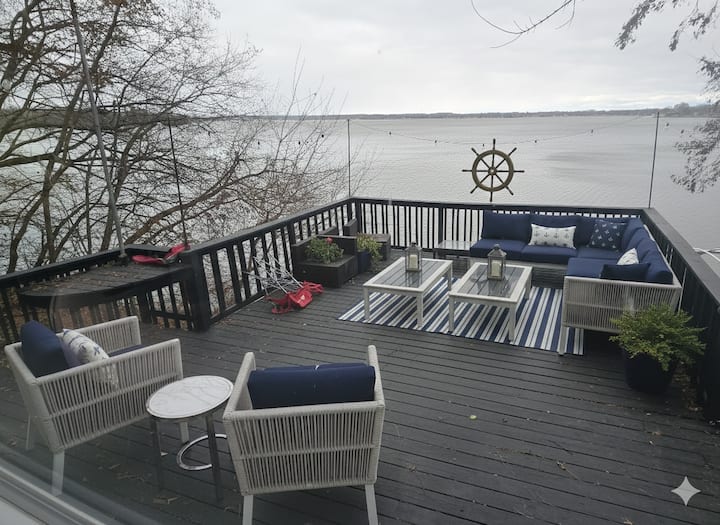 3/2 Mineola Bay Lake Retreat With Amazing Views - Fox Lake, IL