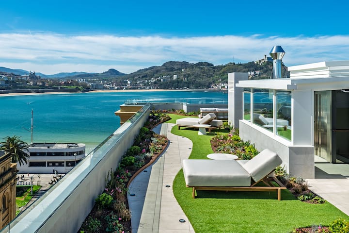Skyline Pearl Suite | Atlantic Realty - Saint-Sébastien