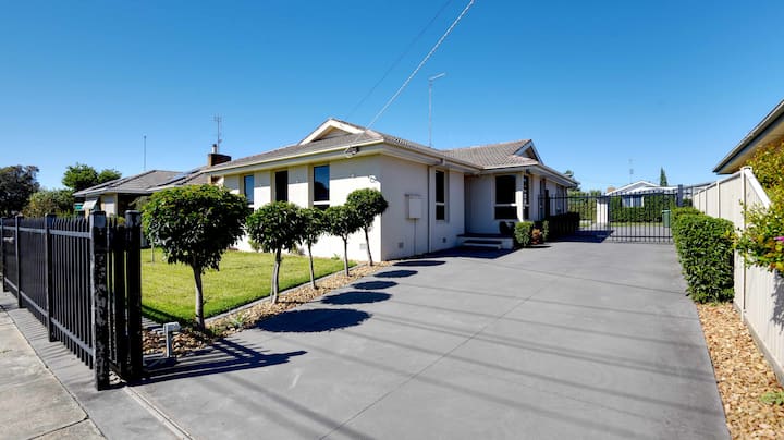 Cambridge | Patio Fireplace Retreat - Ballarat