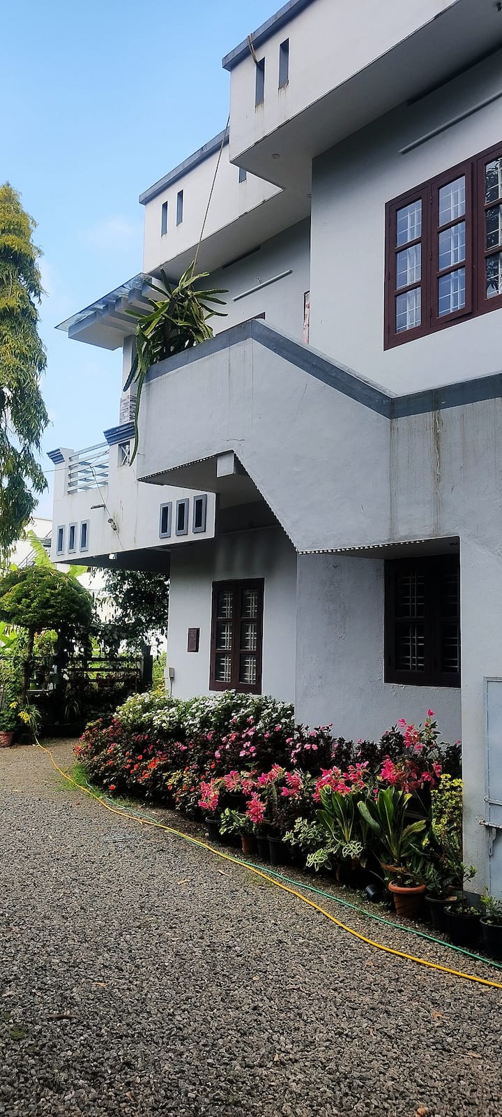 Mangalathil Homestay & Retreat - Periyar