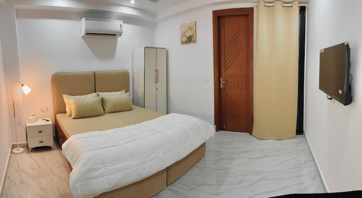 Shared Living Staycation By Aamir - New Delhi