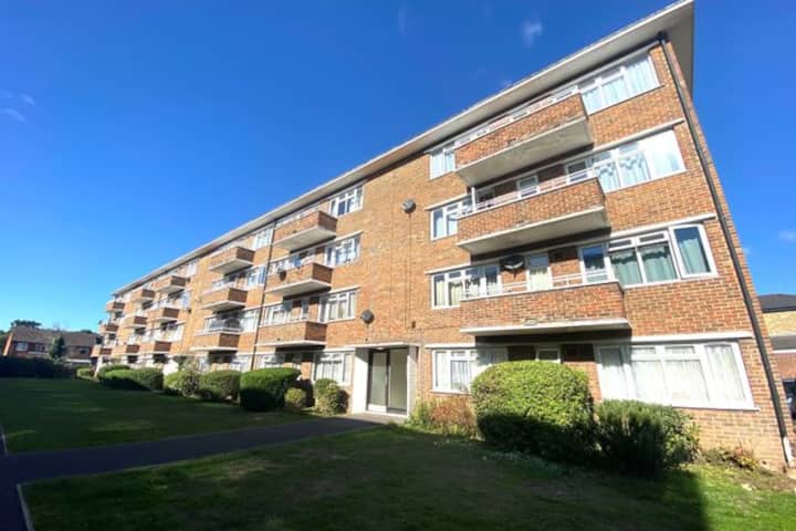 Central 1 Bedroom Apartment With Parking - Southampton