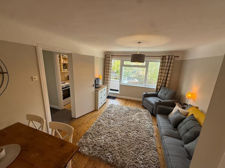 Newly Refurbished Apartment In Central Location - Southampton