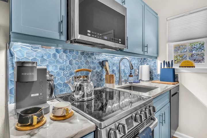 The Nest | Beachy Loft • Perfect Couples Retreat - Carolina Beach, NC