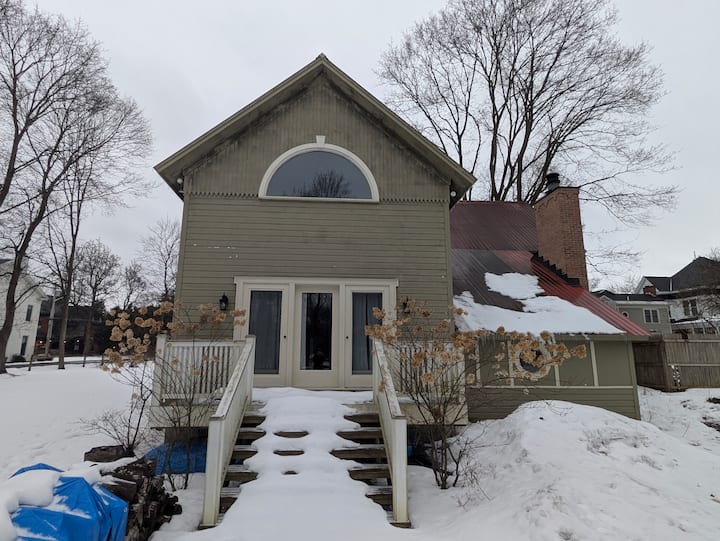 Heart Of Hamilton - 2br Private Drive - Hamilton, NY