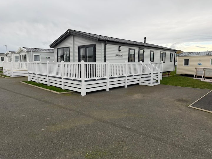 Luxury Lodge On Lyons Robin Hood, Pets Welcome - Rhyl