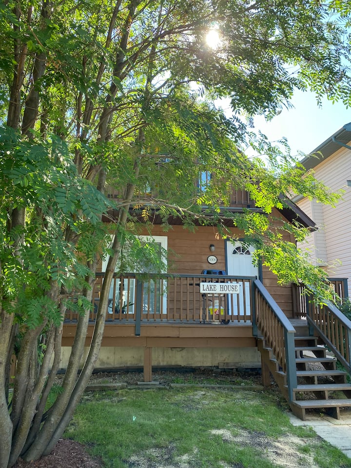 Lake House Gem-steps To Lake-sleeps 6+kids-firepit - Sylvan Lake, AB