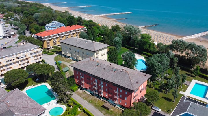 Bilocale A 2 Passi Dal Mare Con Piscine - Caorle